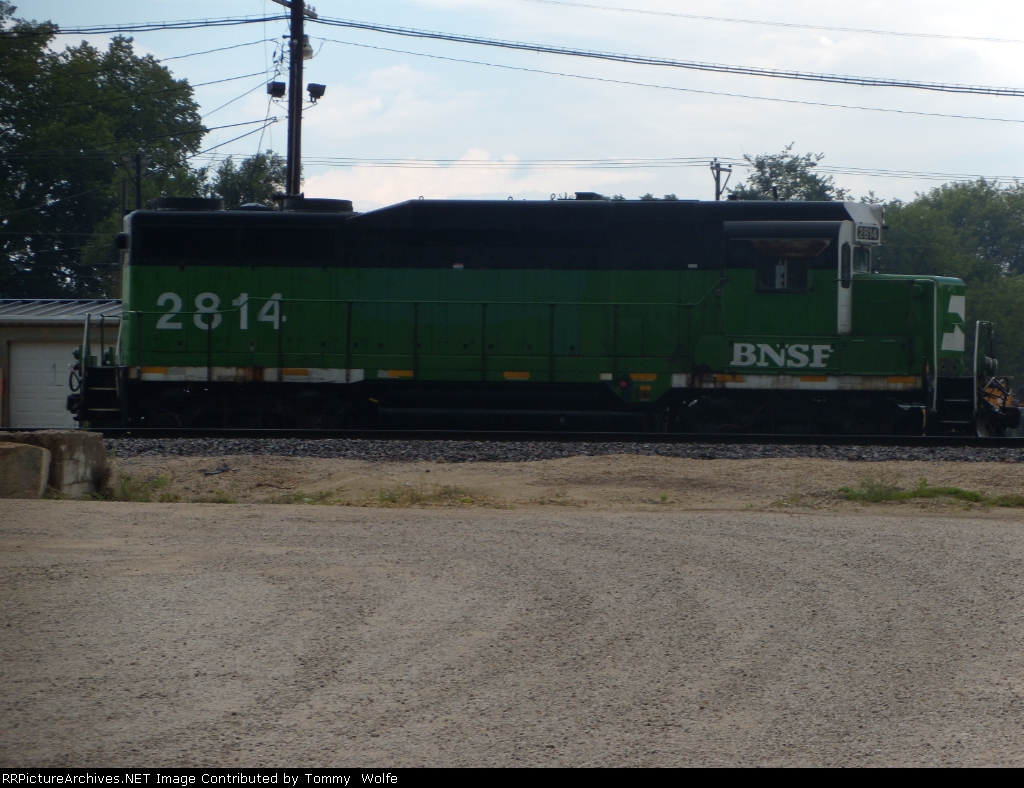 BNSF 2814 is seen just sitting in the BNSF Yard in Rochelle